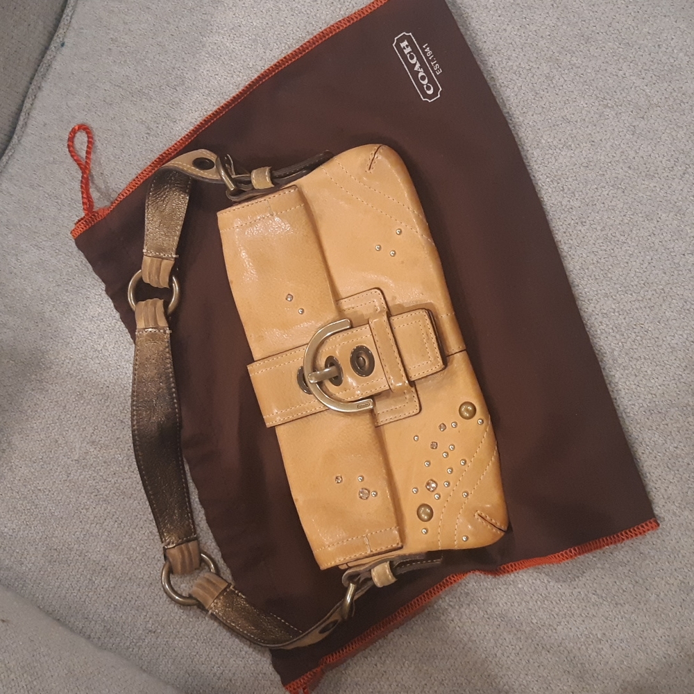 Coach Tan Leather Purse - Gem